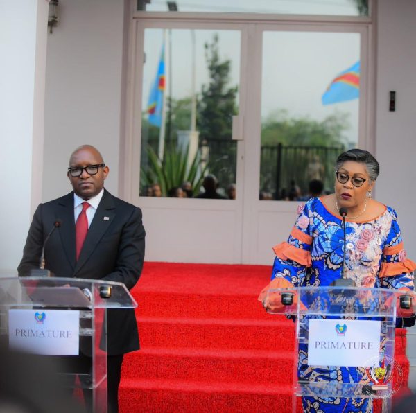 La Première ministre Judith Suminwa Tuluka prend ses fonctions après ...