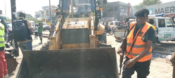 Opération Coup de Poing à Lemba : Kinshasa Fait le Ménage pour une Ville Plus Propre - Journal ...