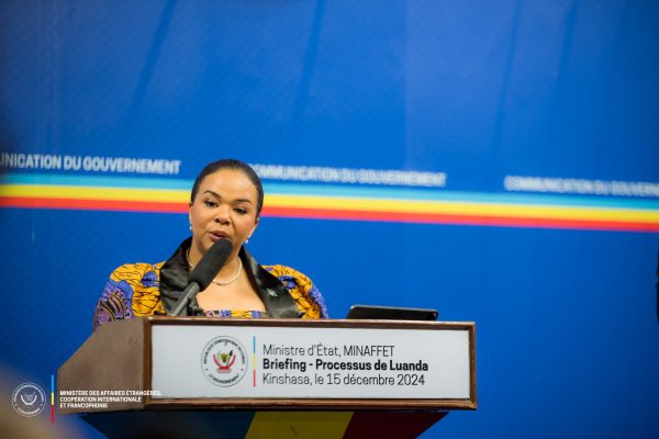 Thérèse Kayikwamba pointe le refus du Rwanda et rejette tout dialogue ...