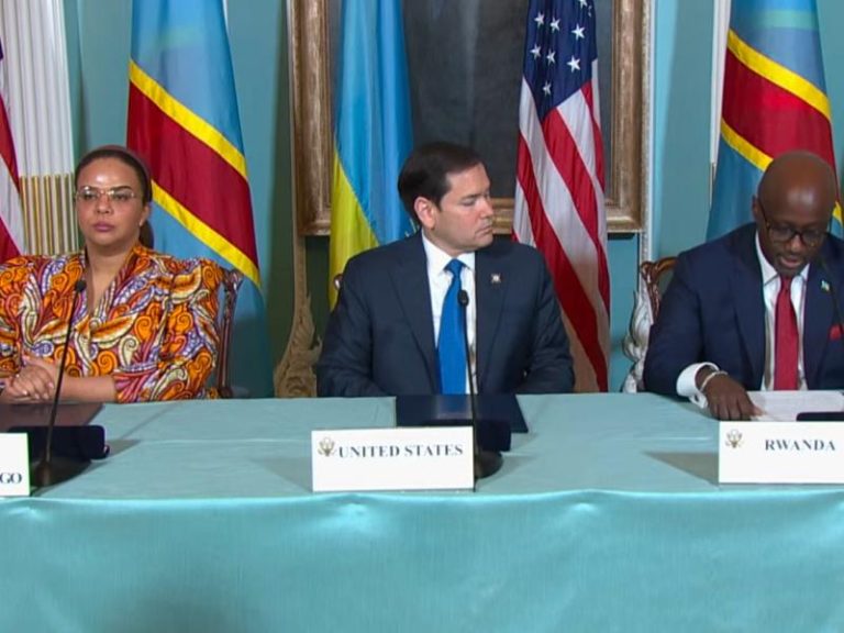 Vers une paix durable : RDC et Rwanda signent à Washington un pacte historique sous l’œil ...