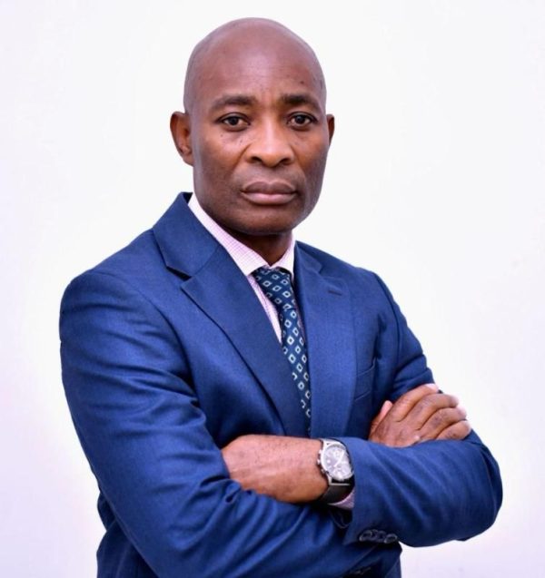 Le Gouverneur du Sud-Kivu, Jean-Jacques Purusi Sadiki, en première ligne pour la paix et la ...